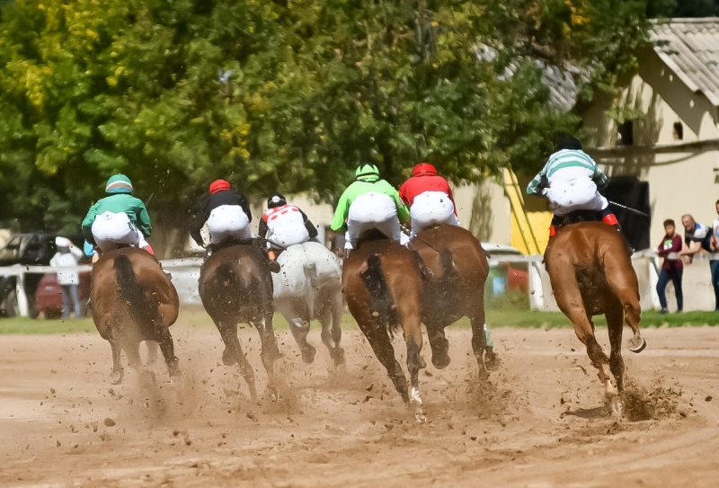 "Candy Go" volvió a mostrar todo su poderío en el óvalo rosarino ...